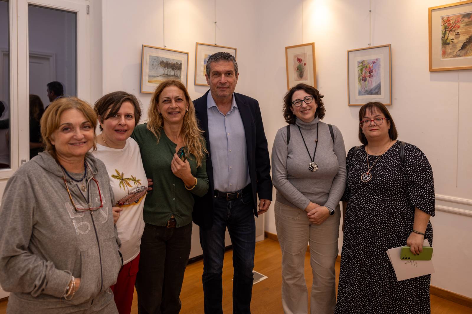 Εγκαινιάστηκε η Έκθεση Ζωγραφικής της εικαστικού Χρυσάνθης Ζάρρα ...
